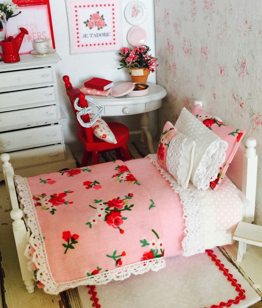 Decorating With Handmade Miniatures – Adorable HomeAdorable Home