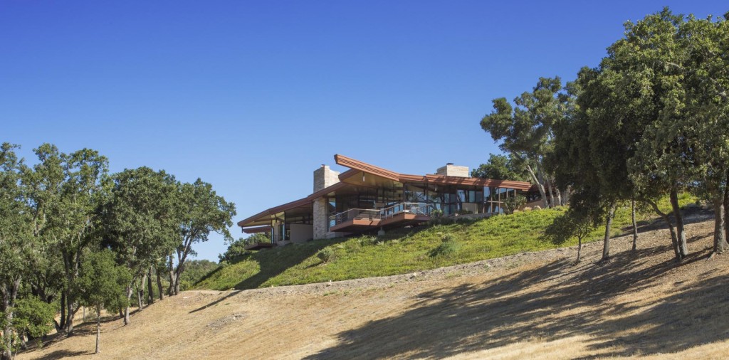 A Sight To See: Non-Traditional House Architecture – Adorable ...