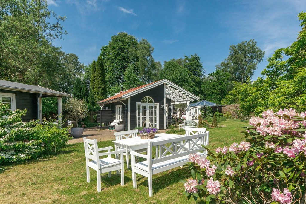 Cozy Cottage In Denmark Is A Country Lovers Dream – Adorable ...