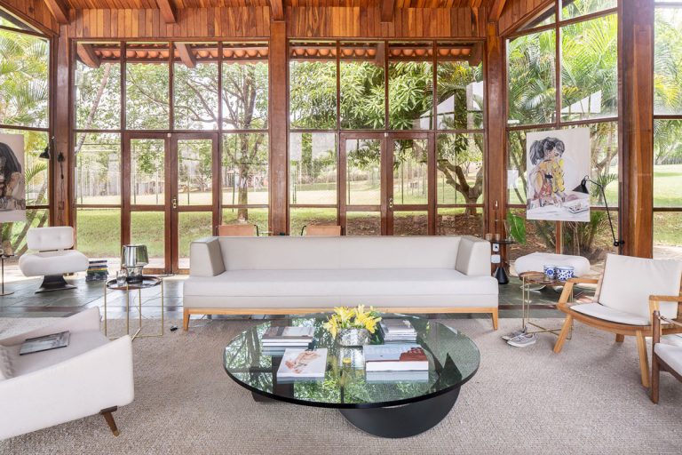 Brazilian House With Panoramic Glass Walls – Adorable HomeAdorable Home