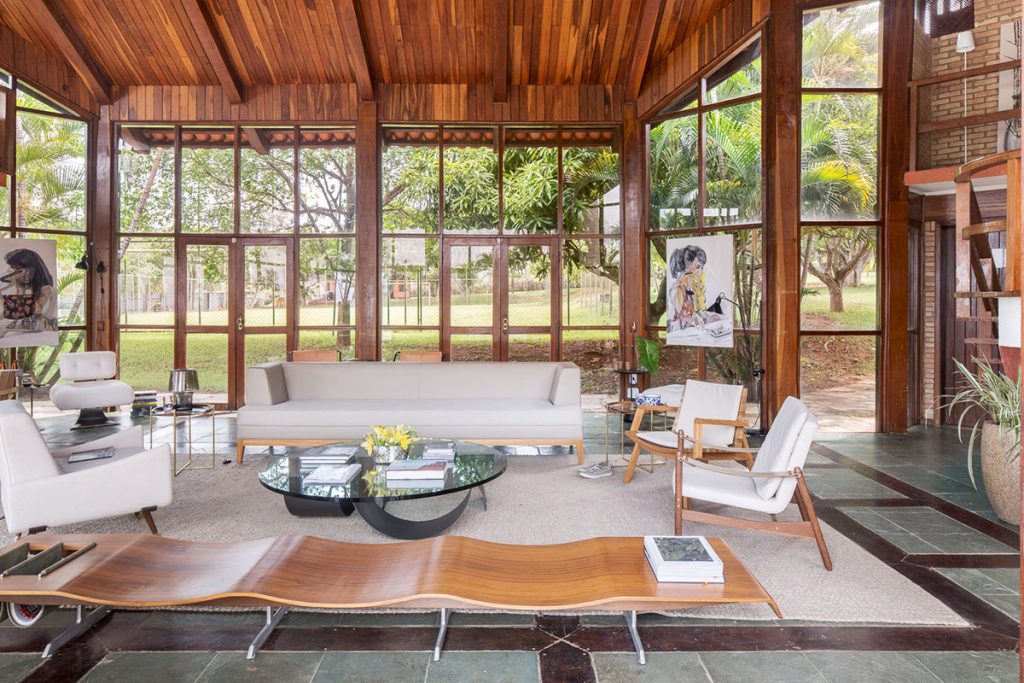 Brazilian House With Panoramic Glass Walls – Adorable HomeAdorable Home