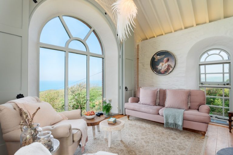 Idyllic Couples' Retreat In A Land Of Legends – Adorable HomeAdorable Home